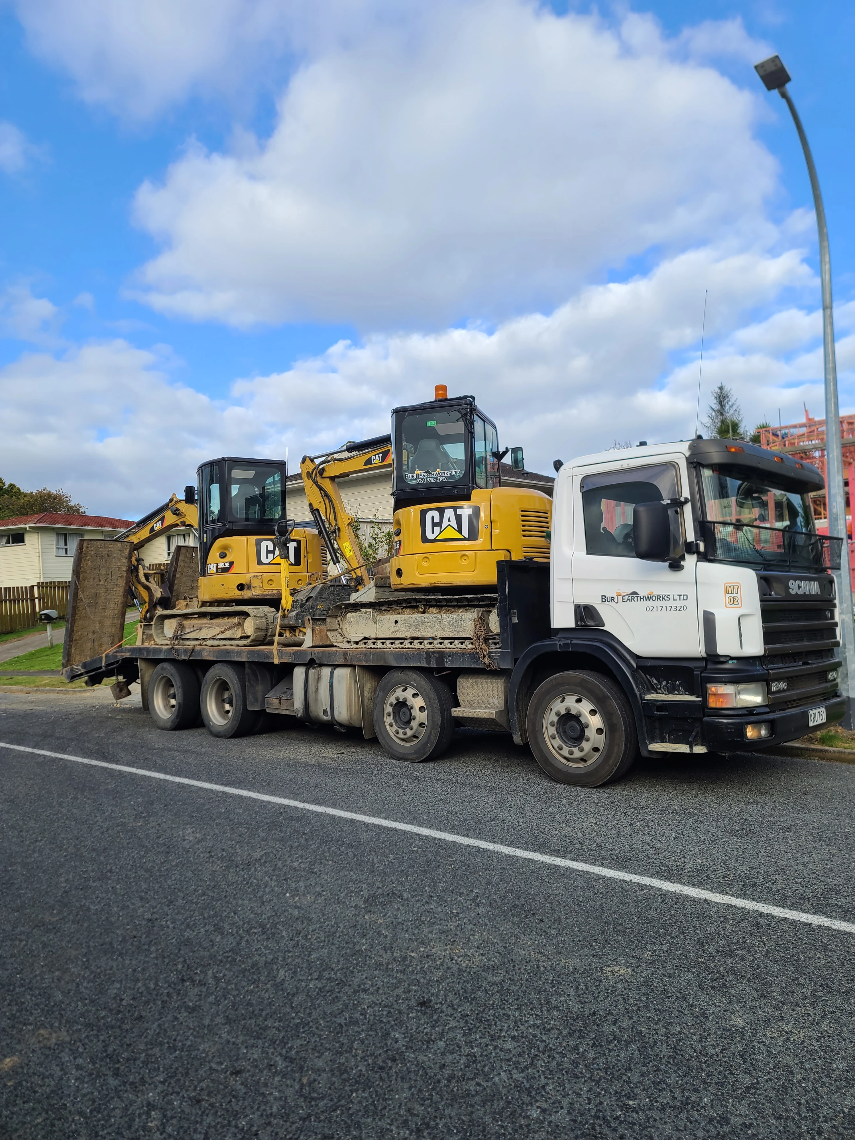 Machine Transport | Burj Earthworks